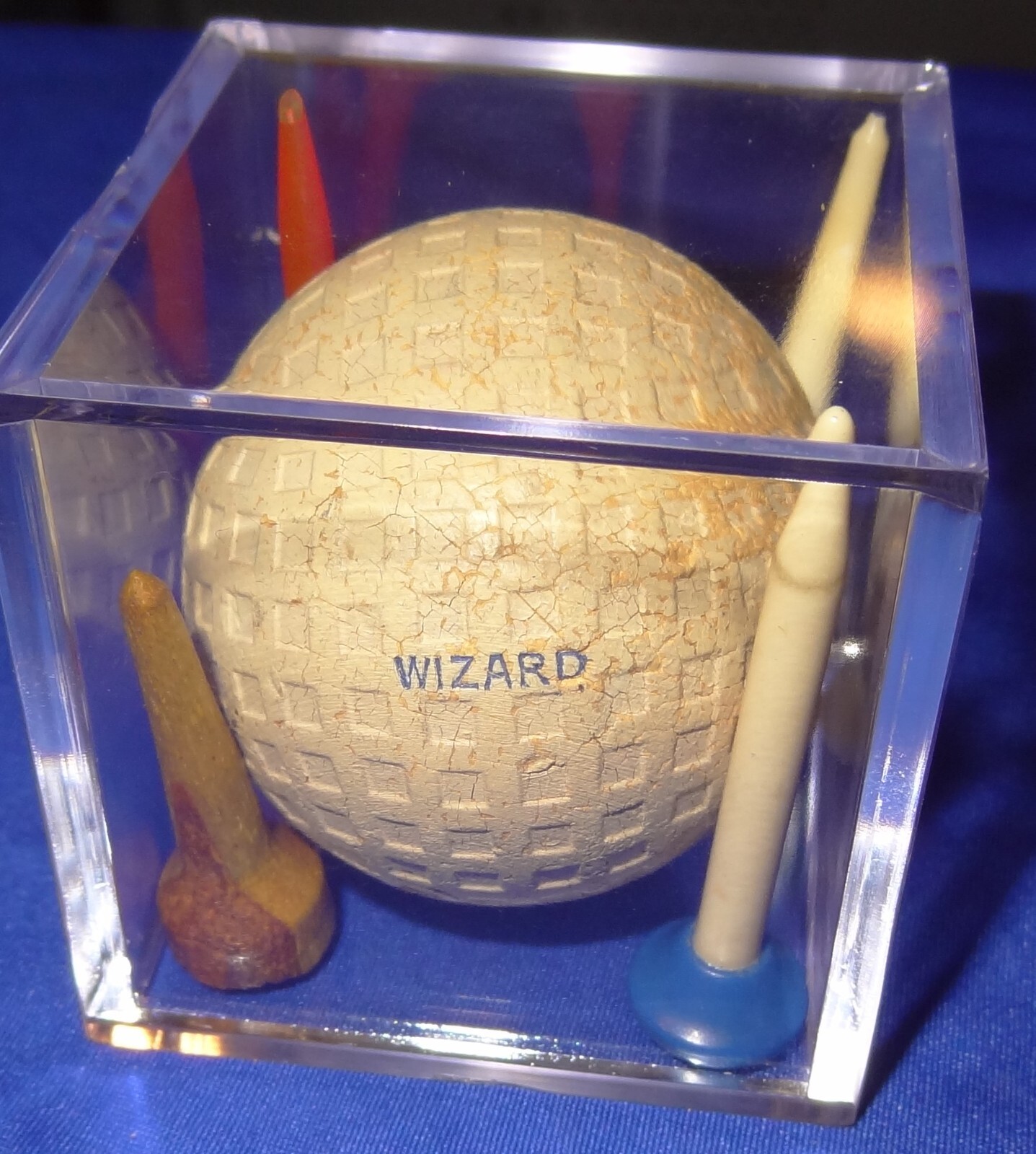 WIZARD ANTIQUE VINTAGE GOLF BALL 4 VINTAGE GOLF TEES DISIPLAY | eBay