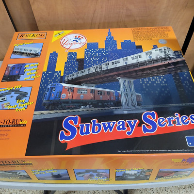 MTH SUBWAY PASSENGER TRAIN SET MINUS POWER CAR & NON POWER CAR O SCALE ...