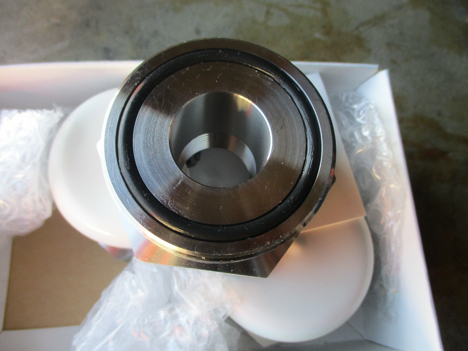 SWAGELOK VCO FITTING; ADAPTER 1-1/2" VCO X 3/4" FNPT, SS-24-VCO-7-12 ...