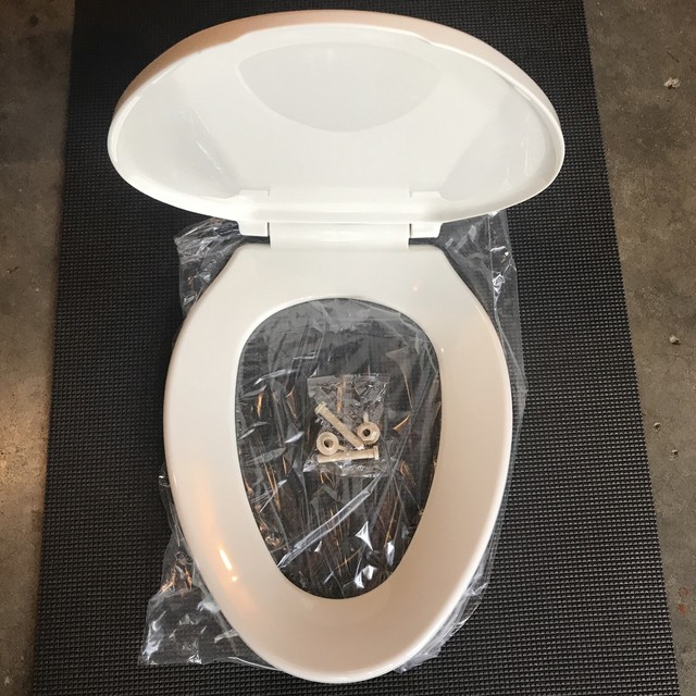 Beneke 500 TM Biscuit Solid Plastic Closed Front Round Toilet Seat Fast ...