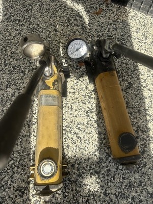 Enerpac P-142 Two-Speed 10K-PSI Hydraulic Hand Pump for Cylinders Tools ...
