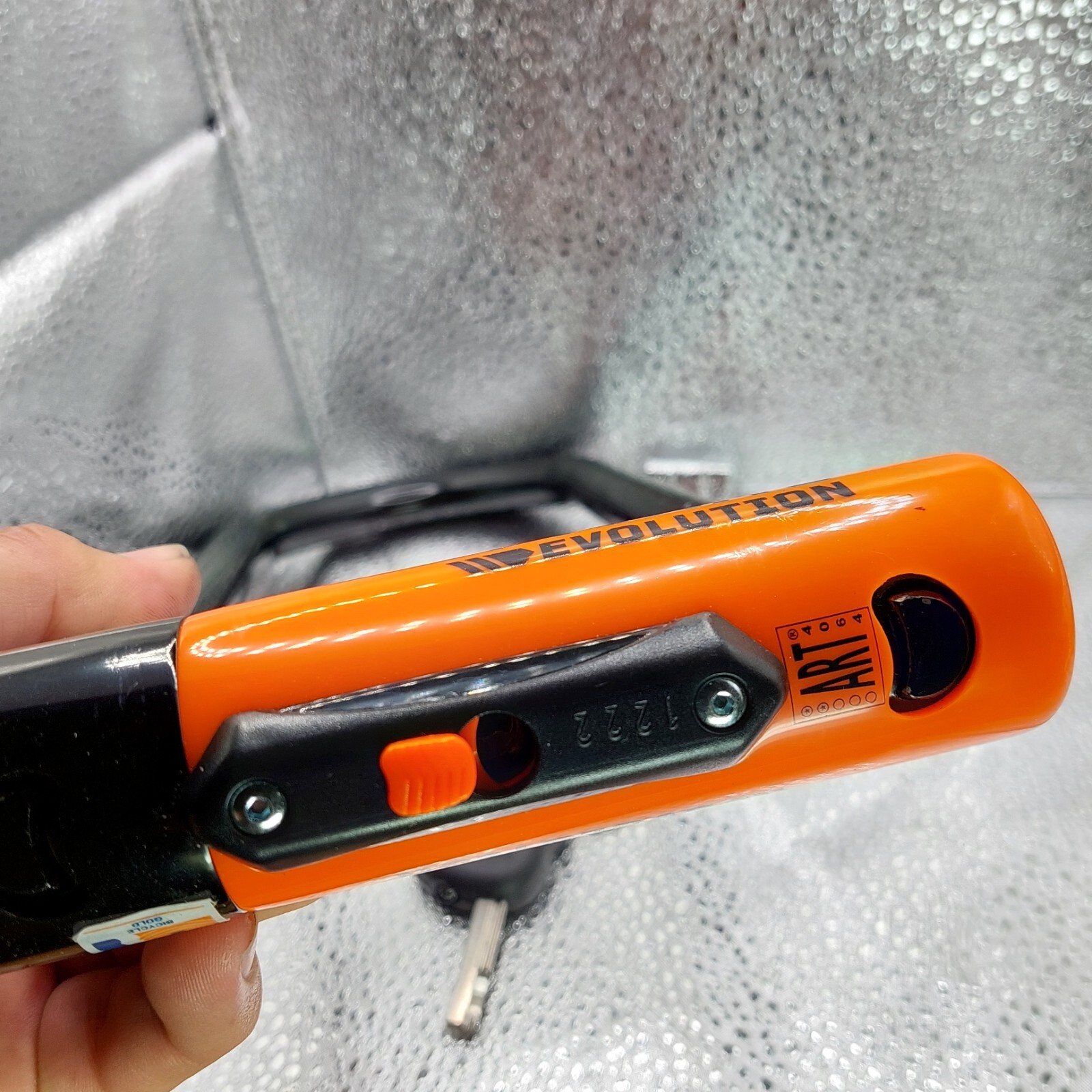 Kryptonite LK40101 Lock U Lock Bike Lock Evo 4 Mini 9 3 25x9 5 kryptonite-lk40101-lock-u-lock-bike-lock-evo-4-mini-9-3-25x9-5