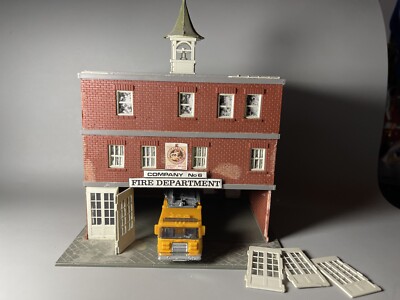 HO Scale Model Trains Firehouse Building With Fire Truck | eBay