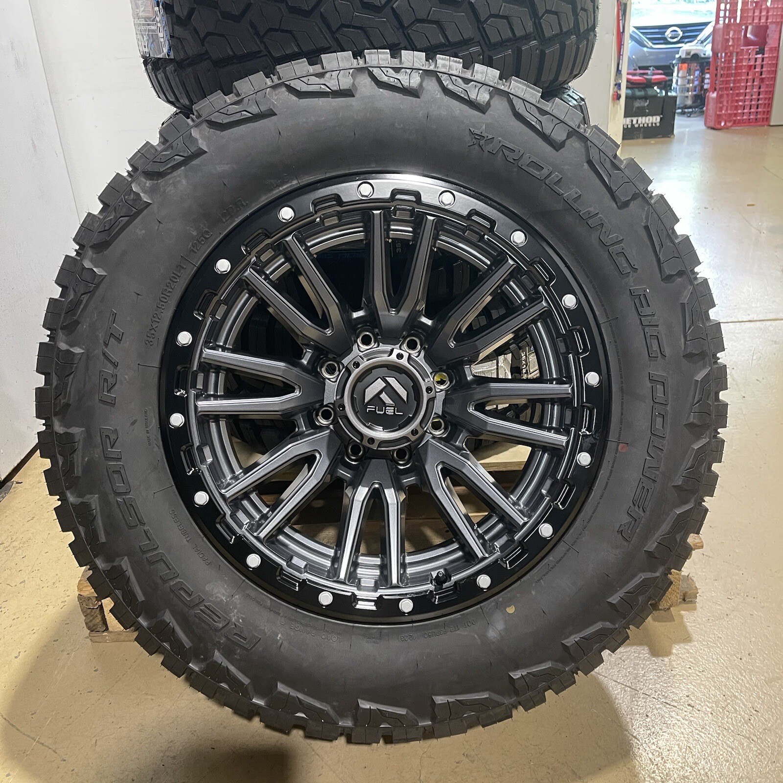 20x10 Fuel D680 Gray Rebel Wheels 35" AT RT Tires 8x6.5 Dodge Ram 2500 ...