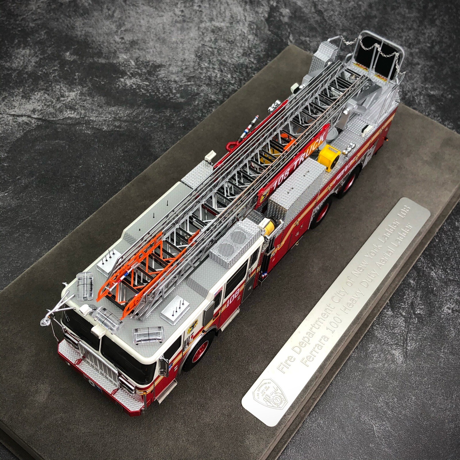 Fire Replicas 1/50 Ferrara Rear Mount Ladder Model New City Engine 108 ...