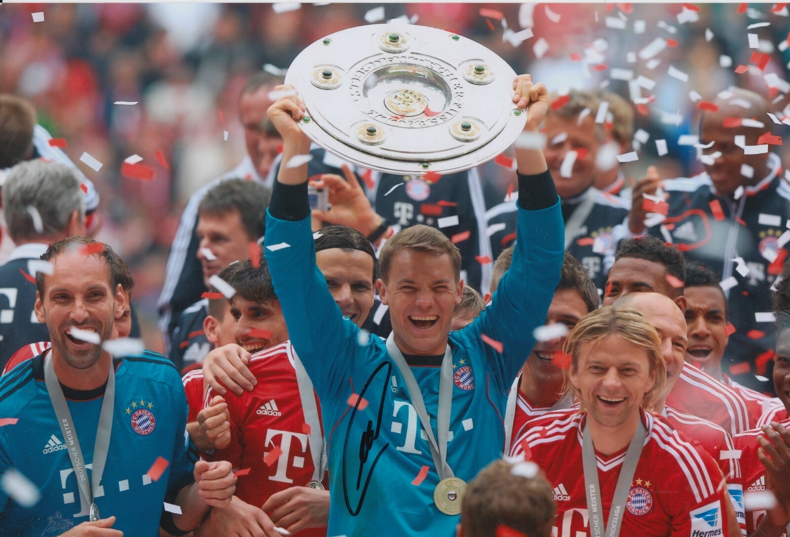 Manuel Neuer Hand Signed 12x8 Photo - Bayern Munich - Football ...