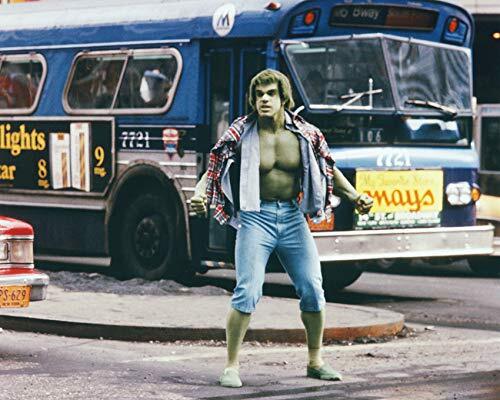 Lou Ferrigno The Incredible Hulk Hulk on city street front of bus 24x30 ...