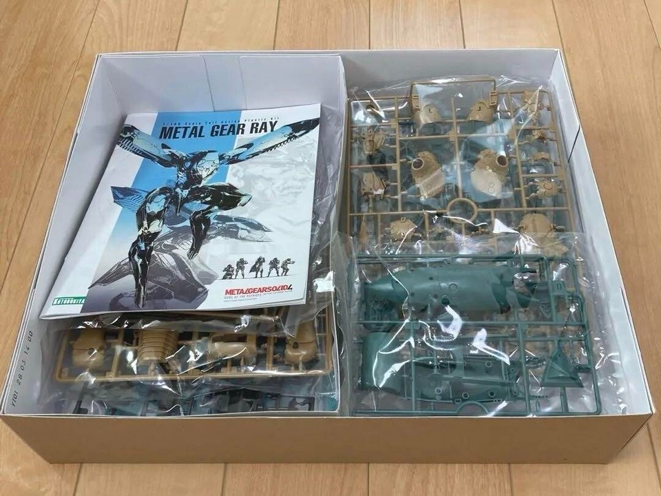 Metal Gear Solid 4 Metal Gear RAY 1/100 Scale Plastic Model Kotobukiya ...