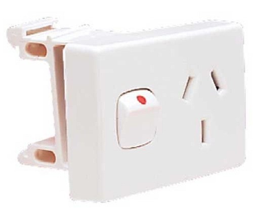 HPM STANDARD RANGE SINGLE POWER POINT 3-Pin 230V 10A Horizontal DIN ...