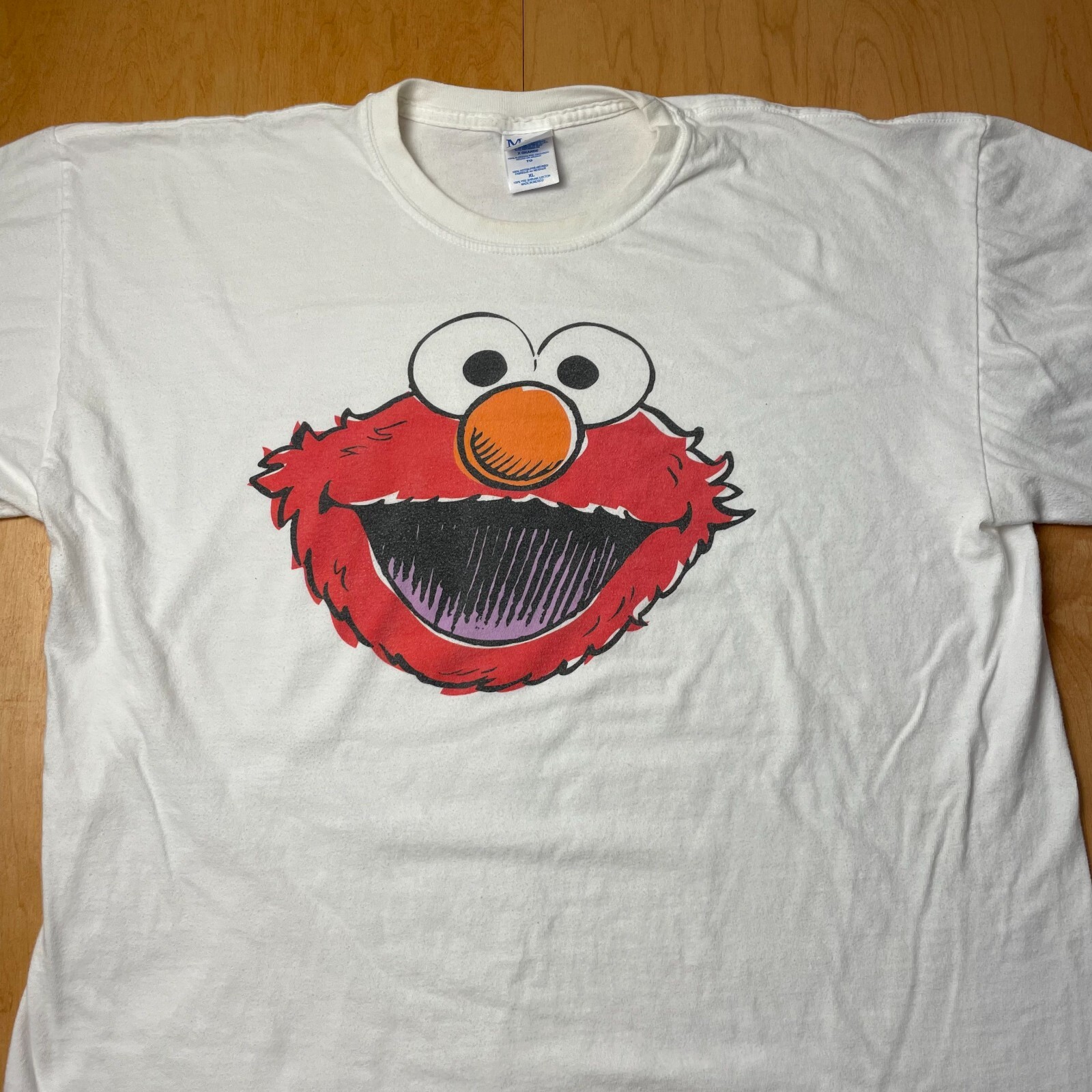 Vintage Sesame Street Elmo Cartoon XL Solid White Sho… - Gem