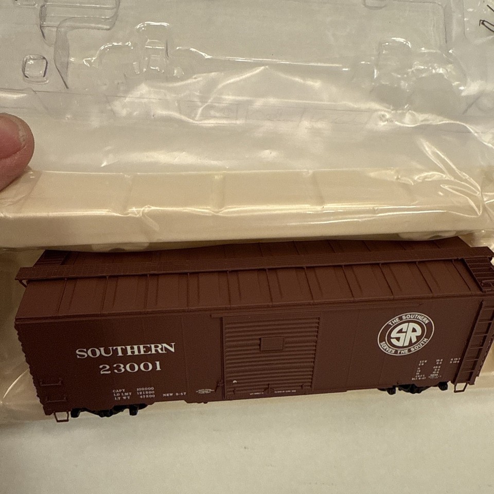 Ho Scale Atlas Master Line 40’ Post War Box Car 8’ Door The Southern 23001 SR | eBay