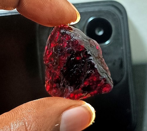 Natural African Red Painite Raw Rough 105.90Ct Loose Unheated Certified ...
