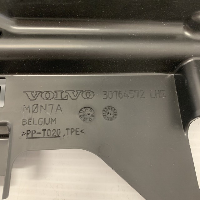 Volvo Xc60 Left Side Air Diverter Guide Sealing 30764572 for sale ...