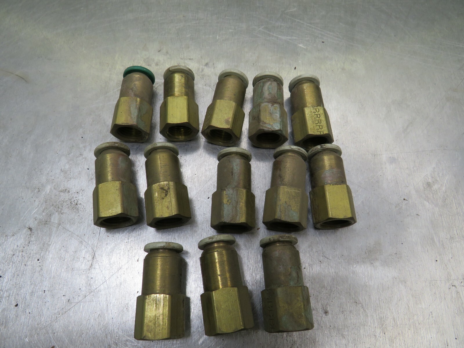 Parker 66PL-6-4 Polyflow Connector 3/8T 1/4P Lot of 13! | eBay