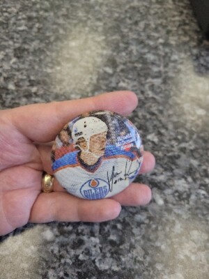 2.25" McDonalds Pin Back Button Oilers Hockey JARI KURRI Ronald ...