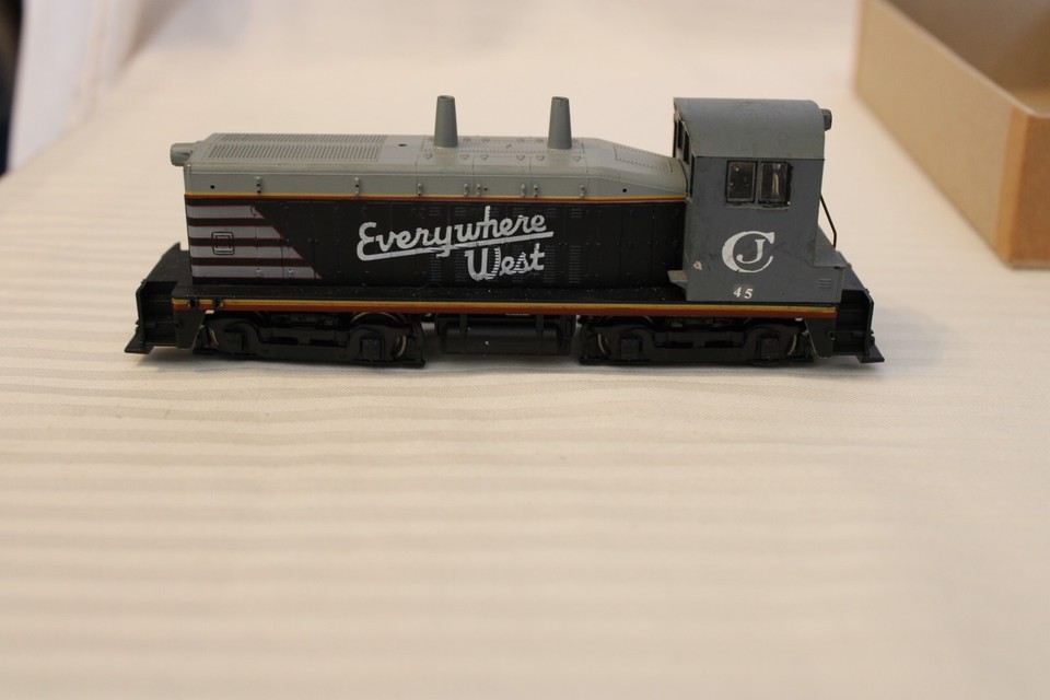 HO Scale Athearn, SW-1500 Diesel Locomotive, Burlington, Black, no # | eBay