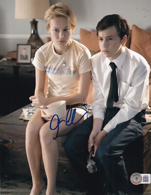 BRIE LARSON signed (HOOT) Beatrice Movie 8X10 photo BECKETT BAS BJ54630 ...
