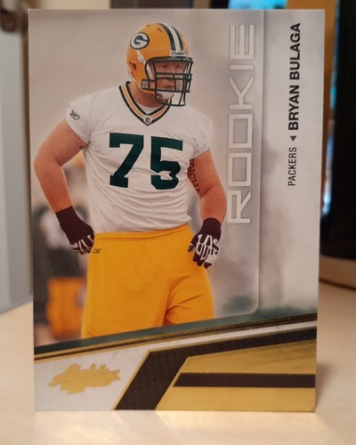 2010 BRYAN BULAGA ABSOLUTE #113 ROOKIE 047/299 GREEN BAY PACKERS IOWA ...