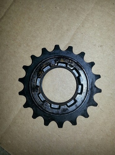 FREE WHEEL REAR GEAR 18T X 1/8 8 KEY RELEASE ON BICYCLE RIM, BLACK,BMX ...