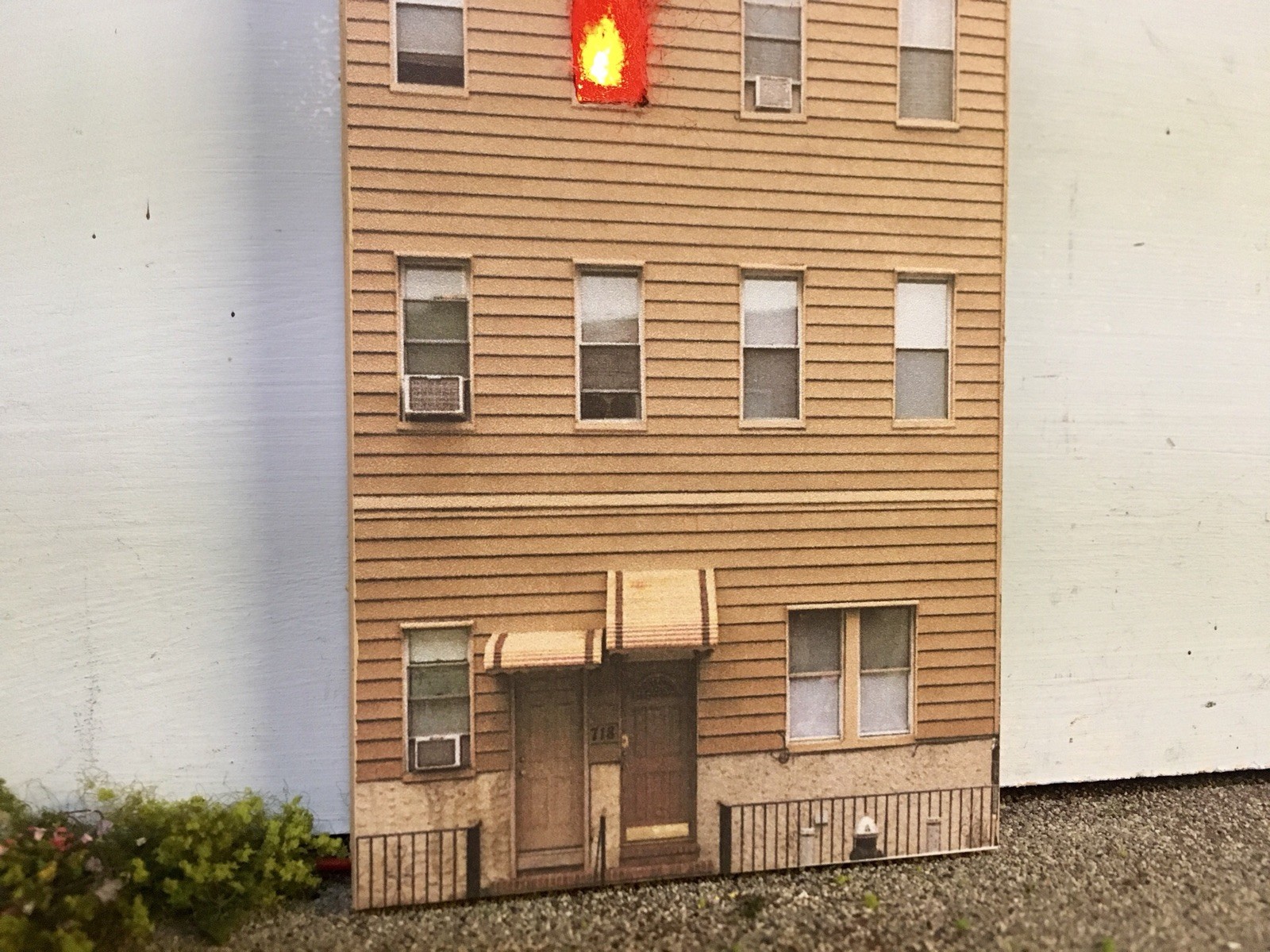 HO Scale “APARTMENT ON FIRE” 🔥w/LED, House Building Flat / Front 3D ...