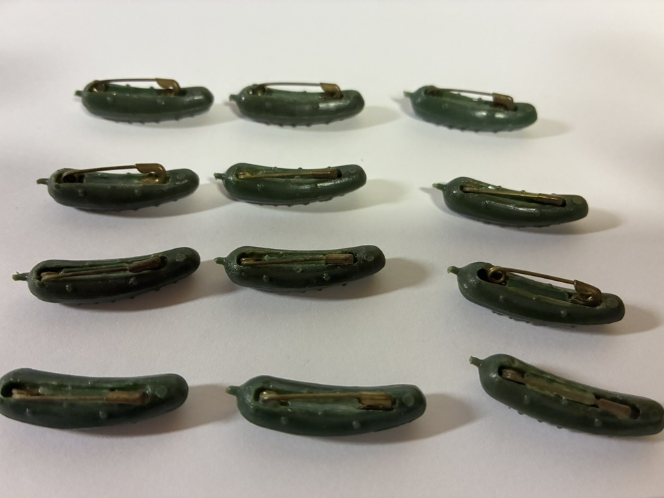 Heinz Pickle Pins Vintage Pinback Pickles Heinz Advertising - qty 12 | eBay