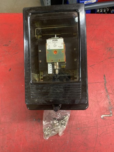 NEW NO BOX ABB SVF-3 VOLTAGE RELAY 606B321A22 A | eBay