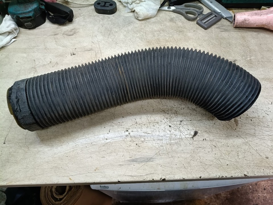 Classic Rover Mini Heater Air Distribution Pipe (under drivers wing ...