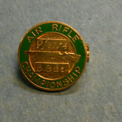 #D247. 1974 B GRADE AIR RIFLE BADGE BADGE | eBay
