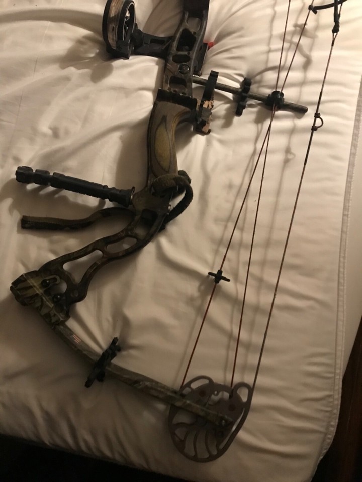 BOWTECH TRIBUTE BOW 27" 70lbs RIGHT HAND | eBay