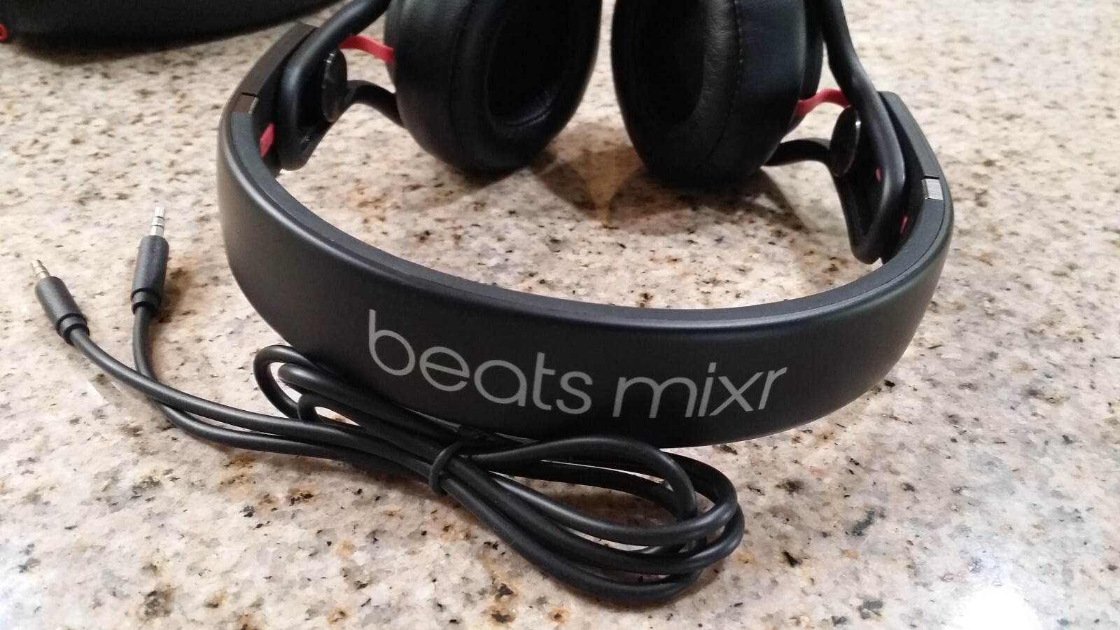 Beats by dr Dre Beats Mixr on ear headphone Black color