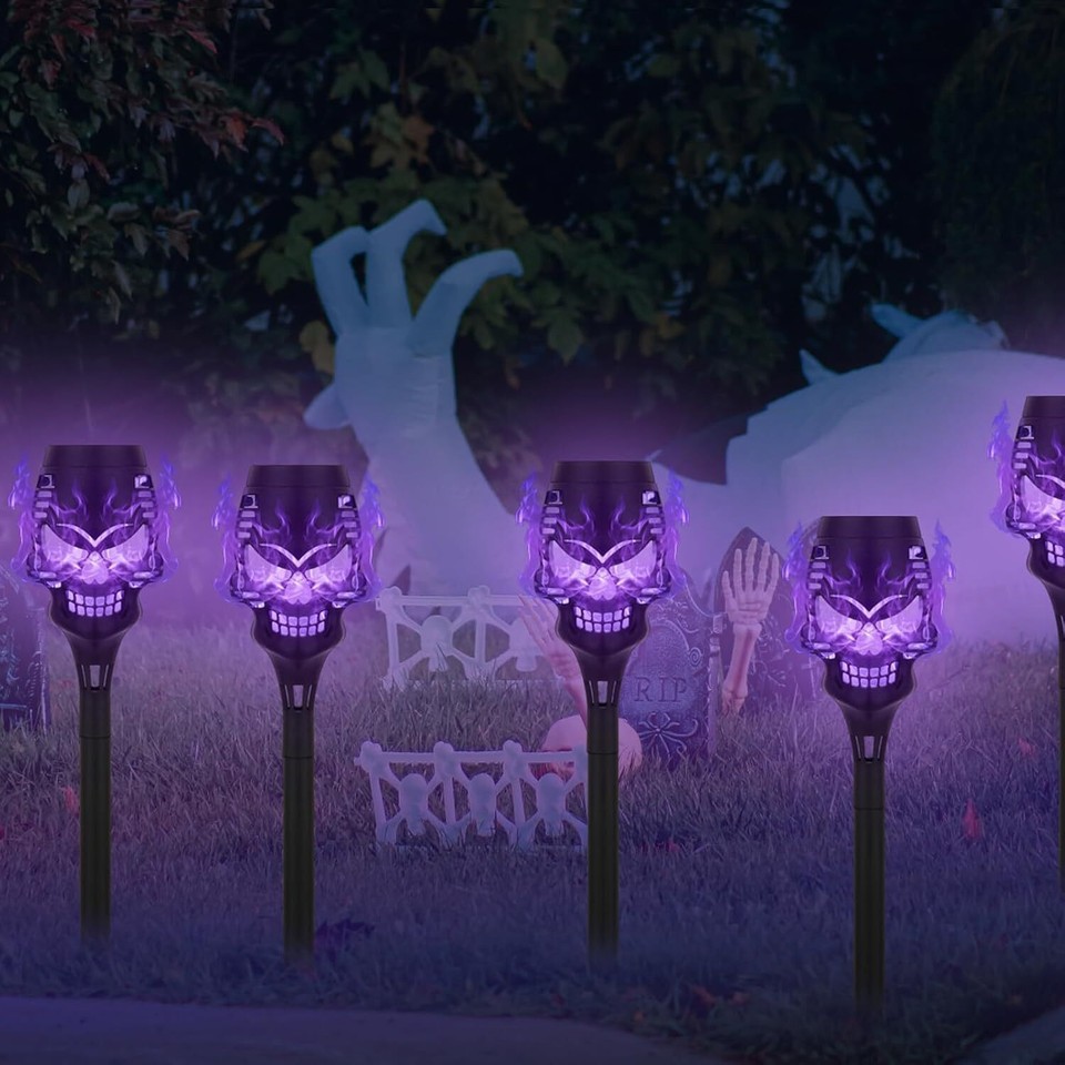 Halloween Solar Pathway Lights 4/ 12 /16 Spooky Skulls Solar Torch ...