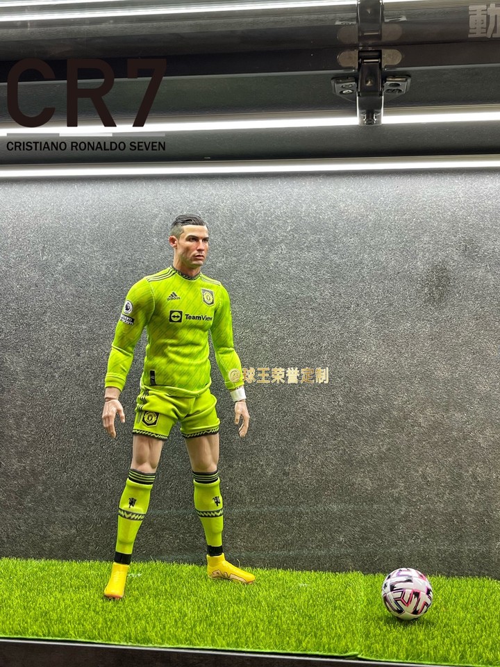 C Ronaldo soldier CR7 head carving CR7 body CR7 figure Manchester ...