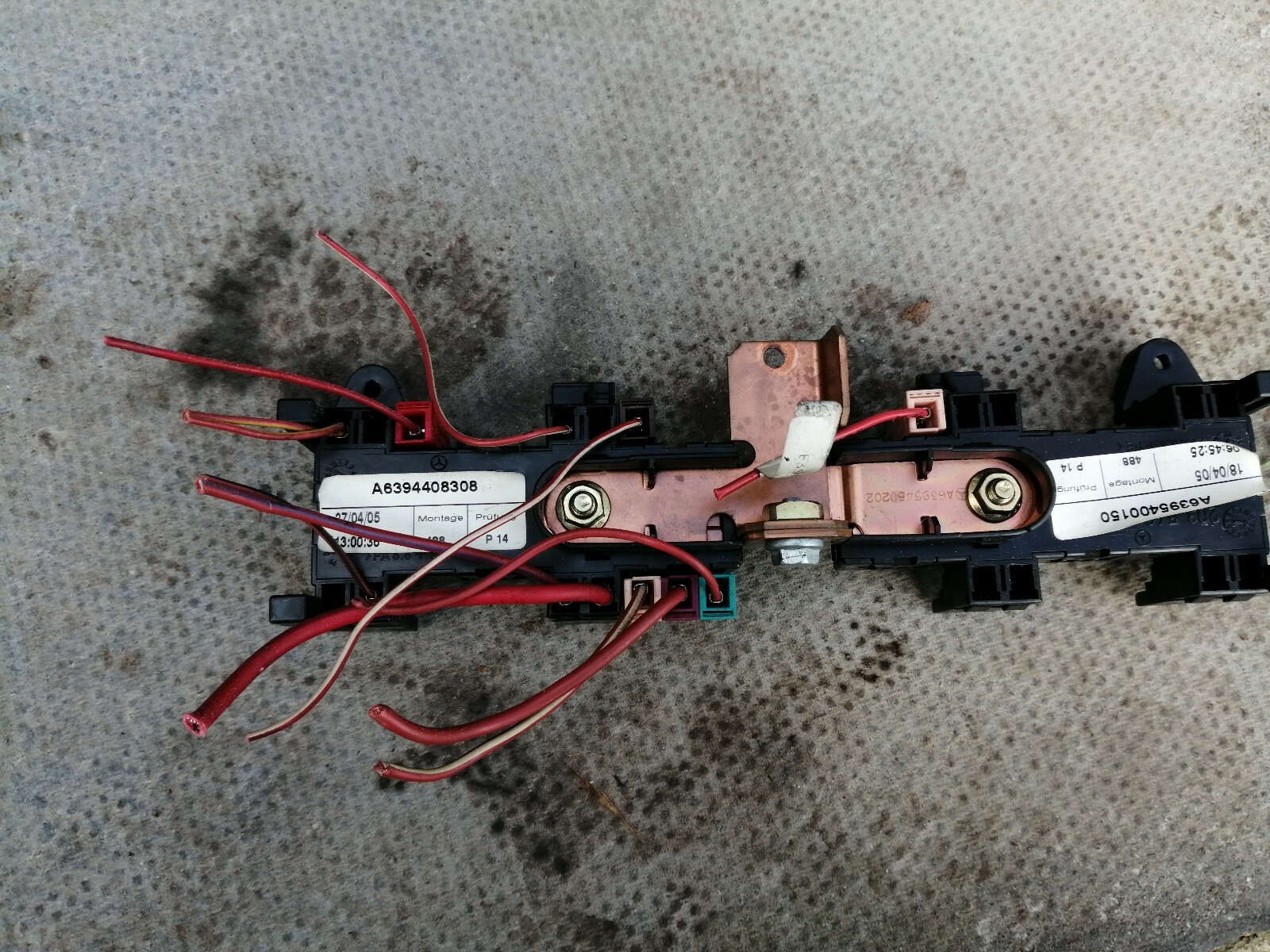 Mercedes Vito Viano Battery Terminal Fuse Box A6395400150 W639 ...