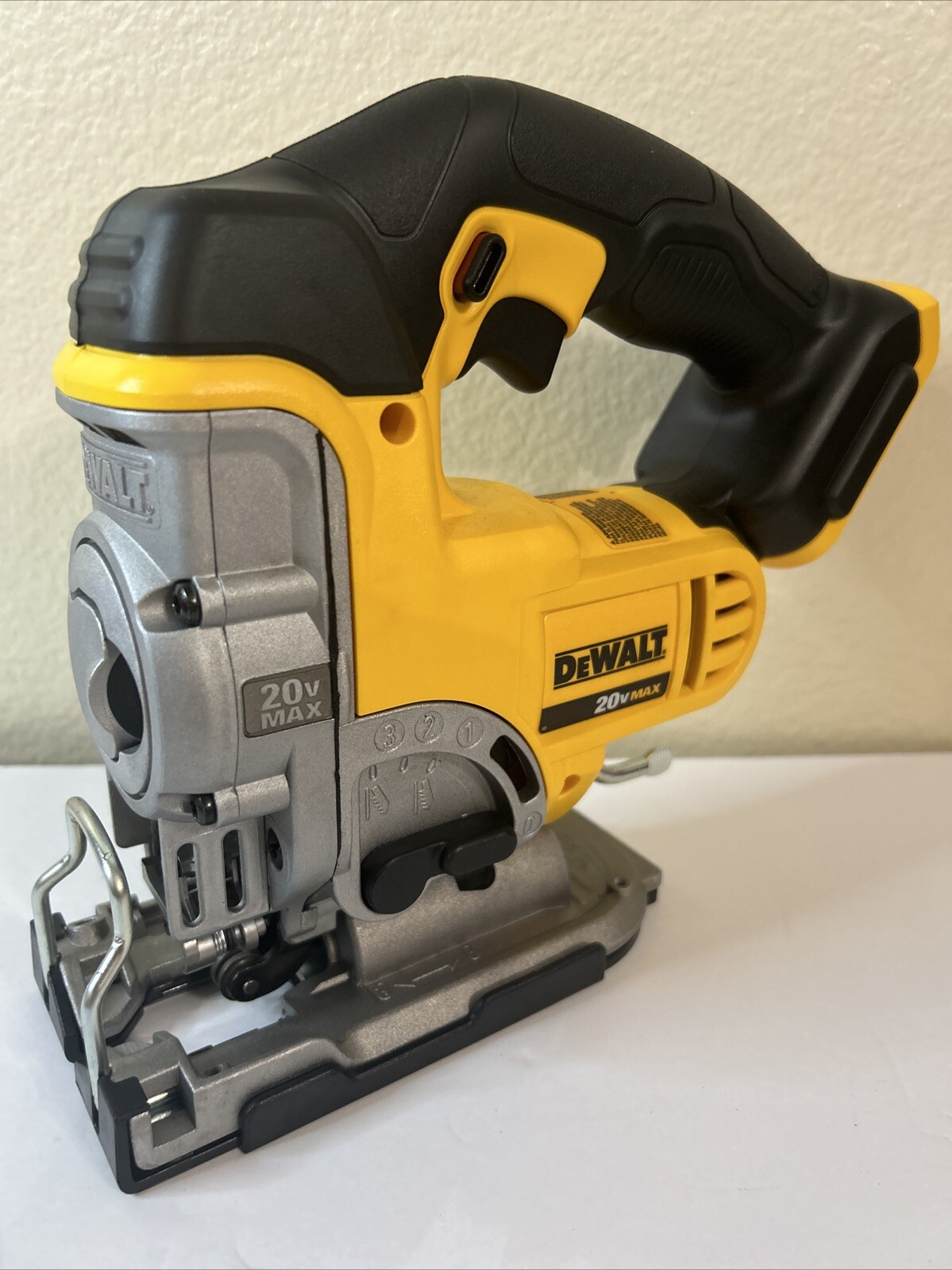 DEWALT DCS331B DCS331 20V MAX Li-Ion Cordless Jig Saw - TOOL ONLY - NEW ...