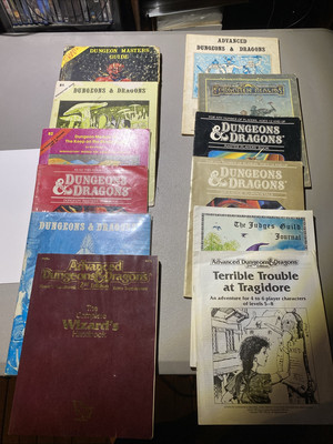Lot of 12 Vintage 80's Advanced D&D, Basic Dungeons & Dragons books and ...