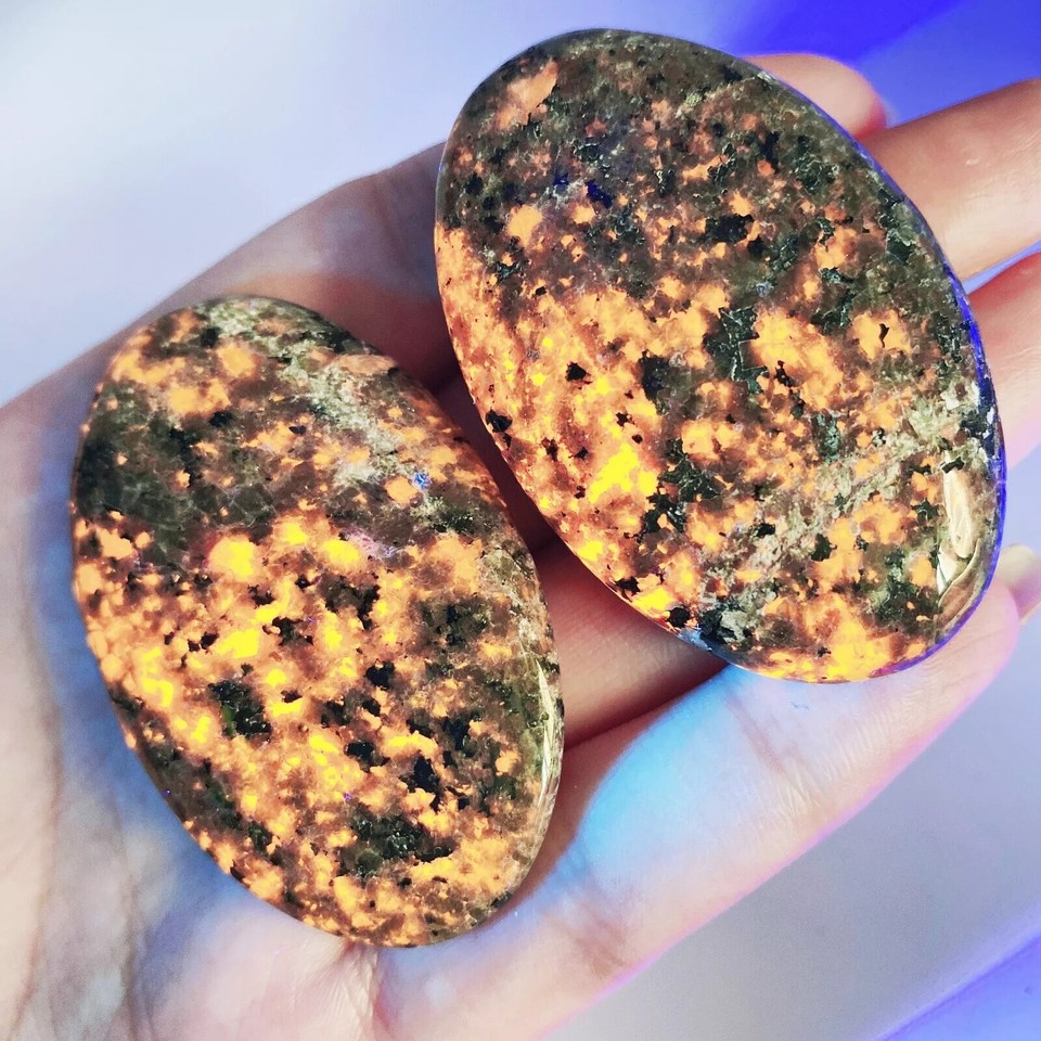 Large Natural Yooperlite UV Fluorescent Glowing Fire Rock Flame Tumbled ...