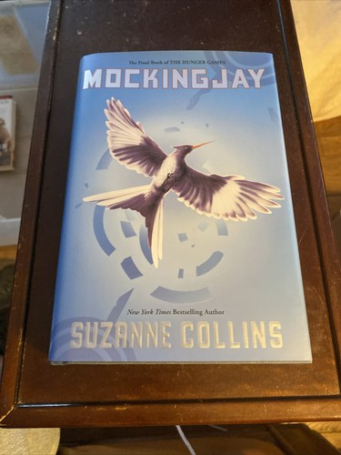 The Hunger Games Ser.: Mockingjay (Hunger Games, Book Three) by Suzanne ...