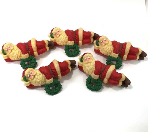 Vtg 6in Plastic Santa Christmas Light Covers Laying on Side with Wreath ...