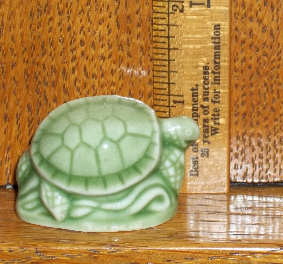 Wade England Endangered Species Green Sea Turtle | eBay
