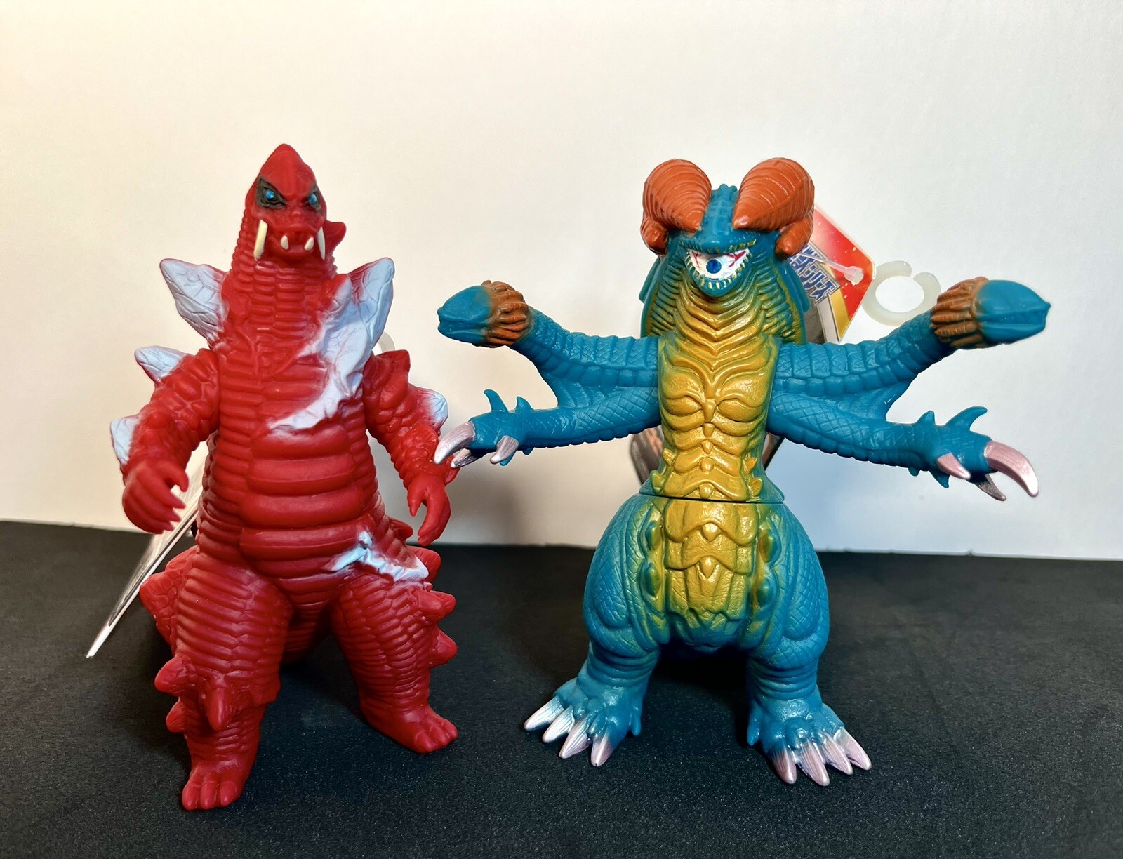 Bandai Ultraman Ultra Hero Series - Red King & Gargorgon 2-Figure ...