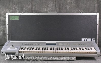 KORG TRITON 61-Key Music Workstation Synthesizer in Very Good condition ...