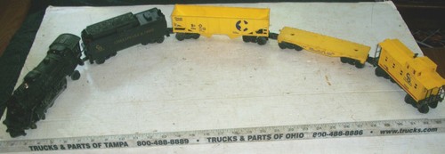 Lionel O27 C&O Heavy Metal Steam Engine w/Smoke & 4 Cars Starter Train ...
