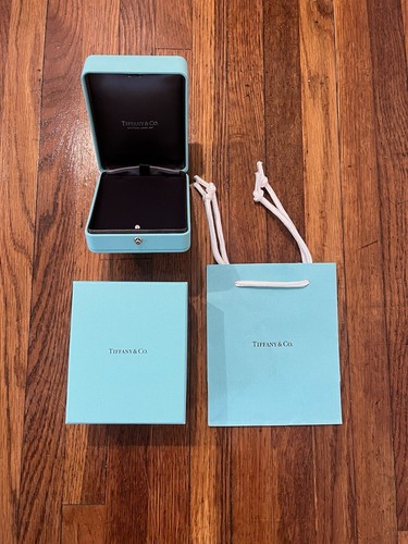 TIFFANY & CO. BLUE LEATHER PRESENTATION NECKLACE GIFT BOX, CASE, AND ...
