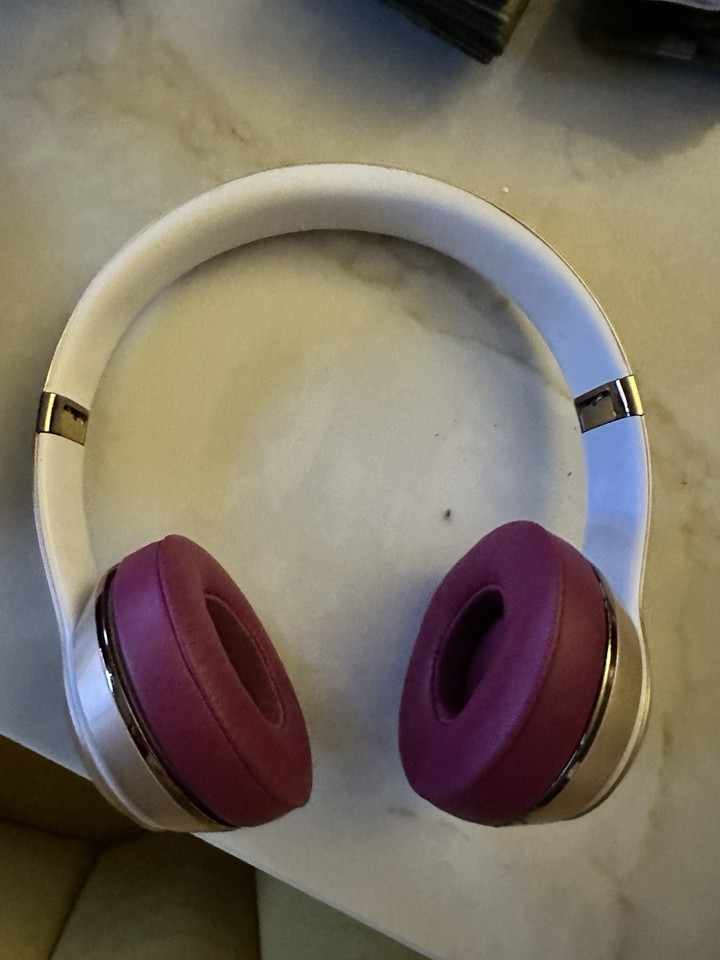 Beats Solo 3 Wireless Headphones Case Aux Cable For Parts Right Ear Not ...