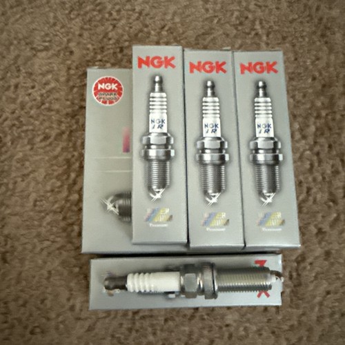 Set of 4 NGK 4912 Laser Iridium Spark Plugs ILKAR7B11 for Toyota ...