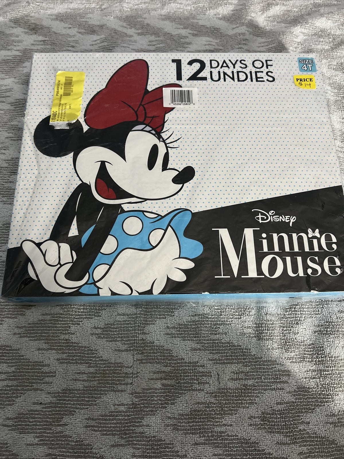 Disney Toddler Minnie or Mickey Mouse '12 Days Un-Boxing' Gift box 12 ...
