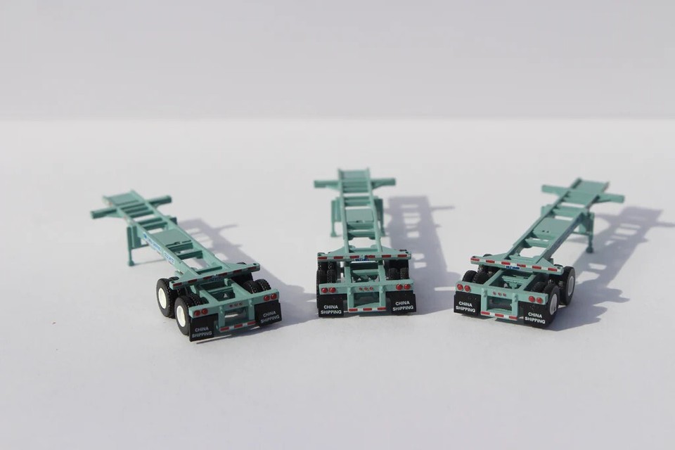 N Scale Containers - 122002 - China Shipping 20' CHASSIS for 20 ...