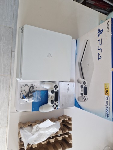Boxed White Ps4 Slim with Controller and Alien Isolation Game | eBay UK