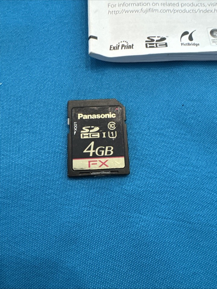 Fujifilm • FinePix S S1800 12.2MP Digital Camera • 4GB SD Works Great ...