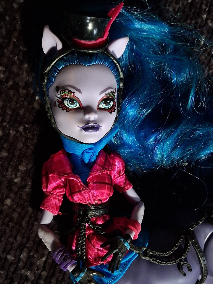 MONSTER HIGH Freaky Fusion "Centaur" Doll AVEA TROTTER | eBay